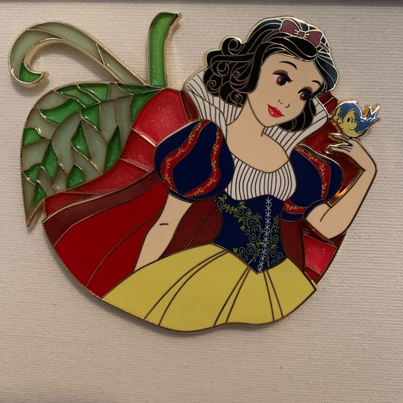 Disney | Jewelry | Snow White Anniversary Fantasy Pin | Poshmark